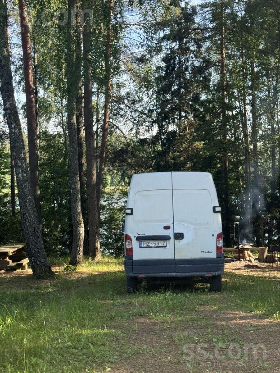 White Renault Master 2010 in Rezekne, with an engine capacity of 2.50 L and mileage of 520 thousand km for 2600 €, photo 3 on AUTOMOTO.COM.LV