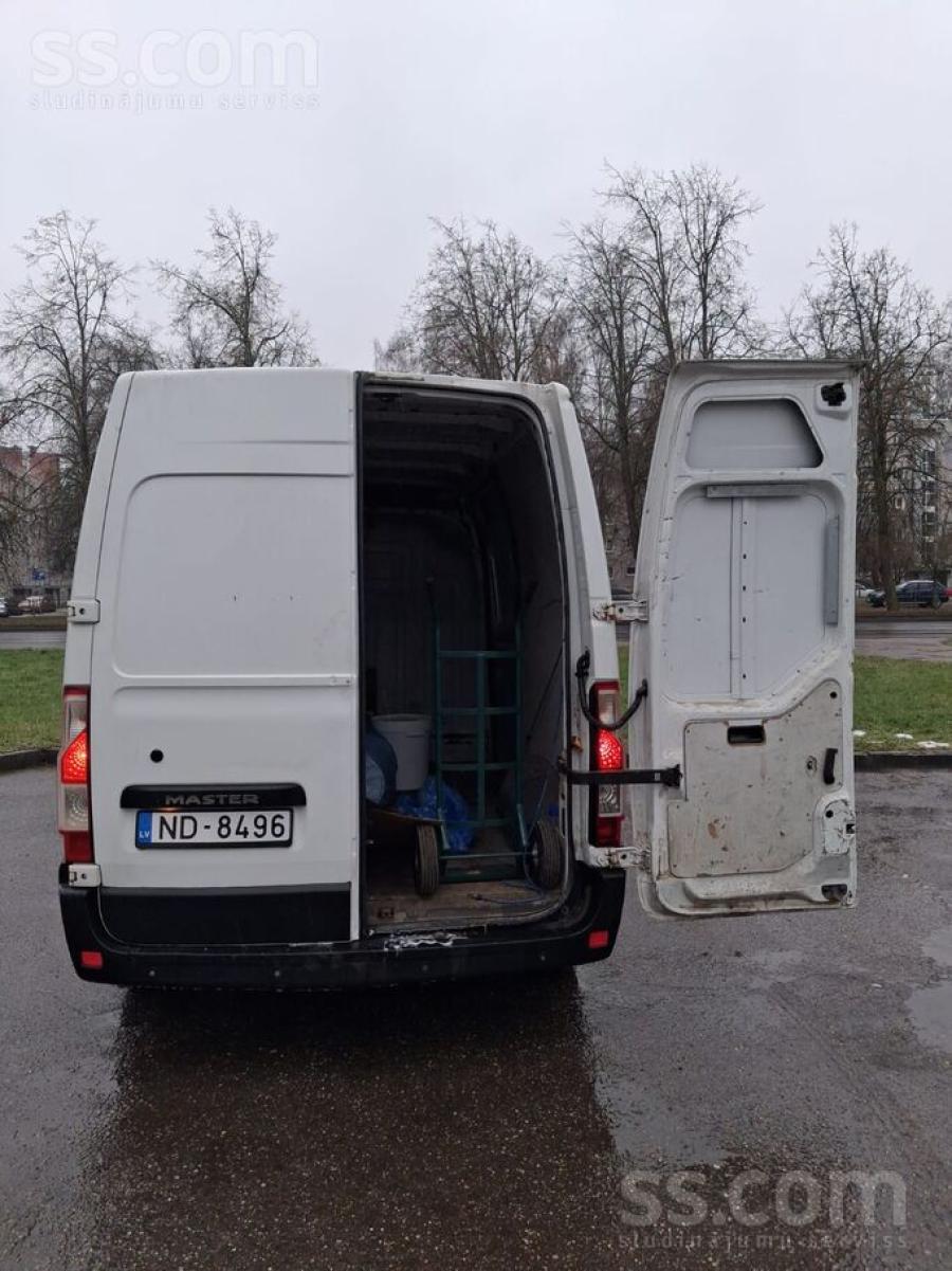 White Renault Master 2011 in Riga, with an engine capacity of 2.30 L and mileage of 311 thousand km for 5100 €, photo 5 on AUTOMOTO.COM.LV