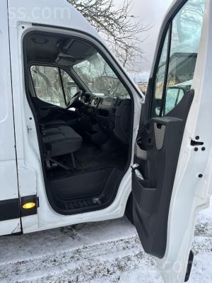 White Renault Master 2011 in Riga, with an engine capacity of 2.30 L and mileage of 480 thousand km for 5500 €, photo 6 on AUTOMOTO.COM.LV