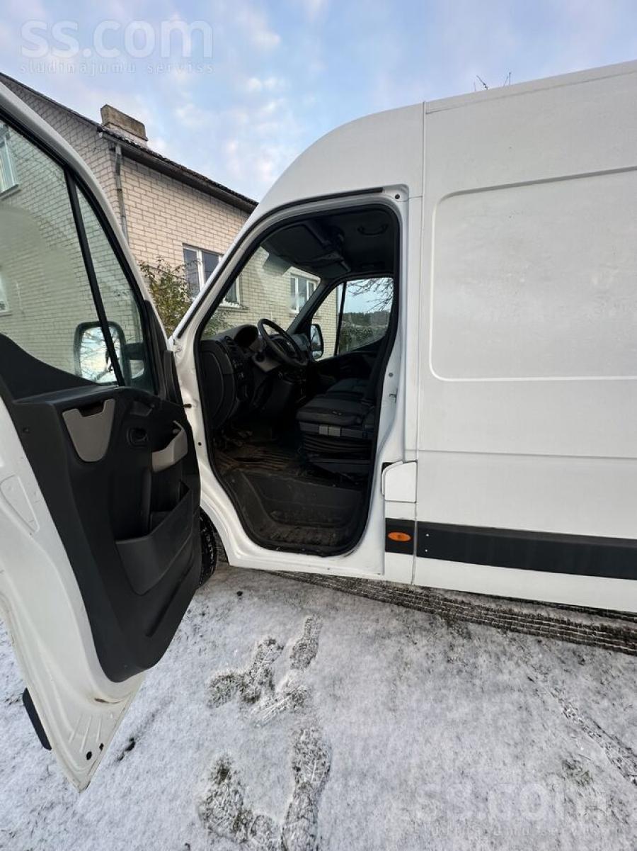 White Renault Master 2011 in Riga, with an engine capacity of 2.30 L and mileage of 480 thousand km for 5500 €, photo 13 on AUTOMOTO.COM.LV