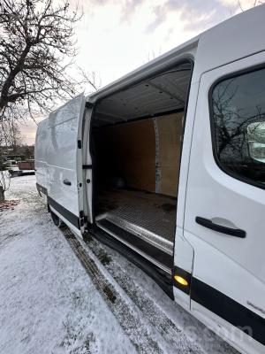 White Renault Master 2011 in Riga, with an engine capacity of 2.30 L and mileage of 480 thousand km for 5500 €, photo 17 on AUTOMOTO.COM.LV