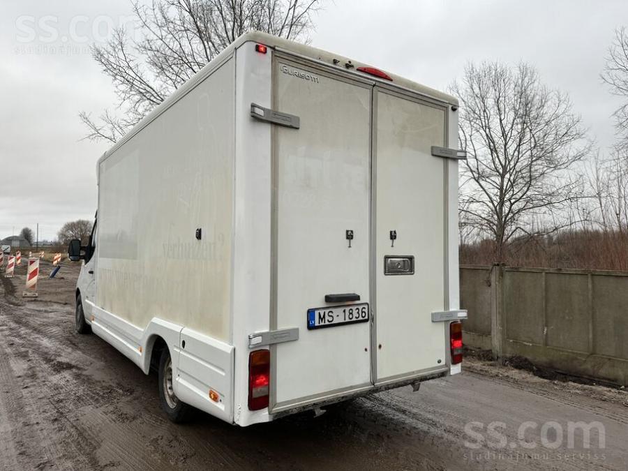 White Renault Master 2011 in Jelgava, with an engine capacity of 2.30 L and mileage of 530 thousand km for 7500 €, photo 4 on AUTOMOTO.COM.LV