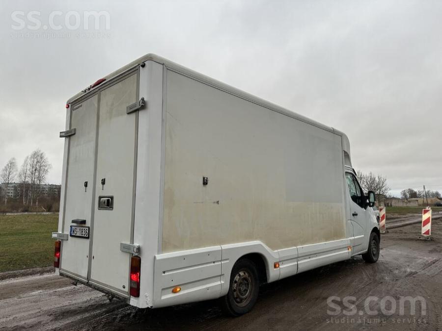 White Renault Master 2011 in Jelgava, with an engine capacity of 2.30 L and mileage of 530 thousand km for 7500 €, photo 5 on AUTOMOTO.COM.LV