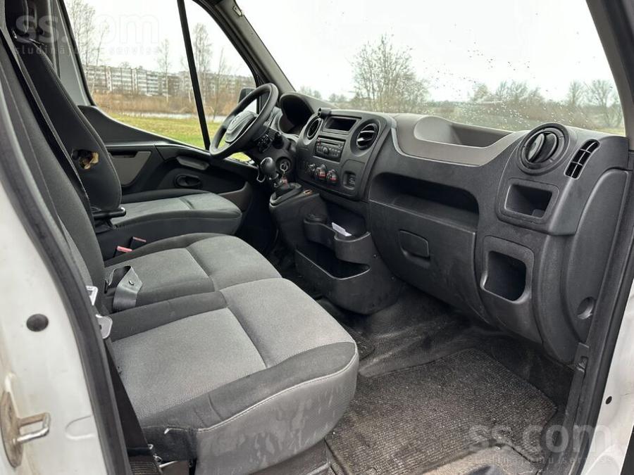 White Renault Master 2011 in Jelgava, with an engine capacity of 2.30 L and mileage of 530 thousand km for 7500 €, photo 13 on AUTOMOTO.COM.LV