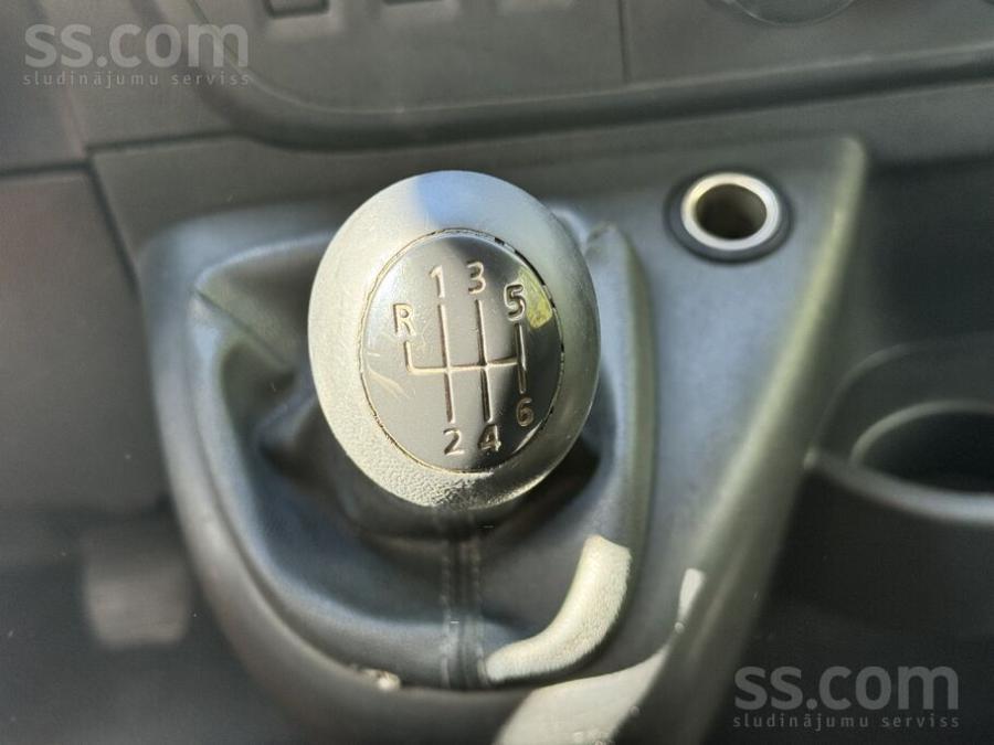 Balts Renault Master 2011 Rīga, ar dzinēja tilpumu 2.30 L un nobraukumu 311 tūkst. km par 8750 €, foto 17 vietnē AUTOMOTO.COM.LV
