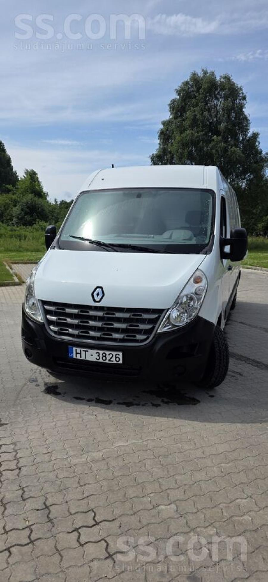 White Renault Master 2011 in Liepaja, with an engine capacity of 2.30 L and mileage of 460 thousand km for 3850 €, photo 1 on AUTOMOTO.COM.LV