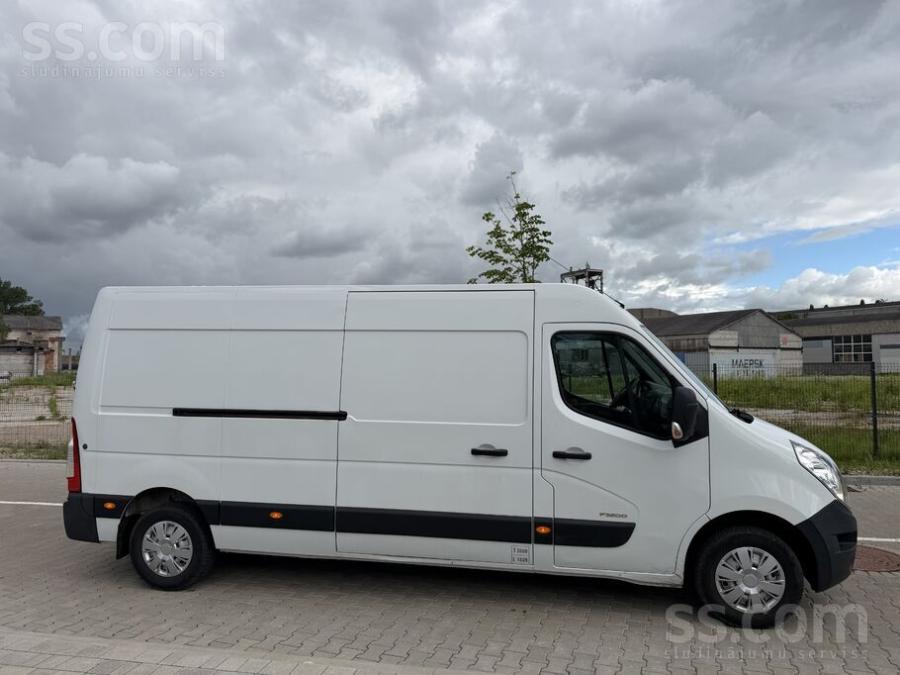 White Renault Master 2011 in Jelgava, with an engine capacity of 2.30 L and mileage of 246 thousand km for 9100 €, photo 5 on AUTOMOTO.COM.LV