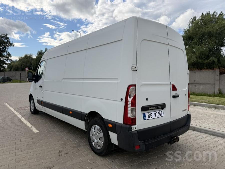 White Renault Master 2011 in Jelgava, with an engine capacity of 2.30 L and mileage of 246 thousand km for 9100 €, photo 8 on AUTOMOTO.COM.LV