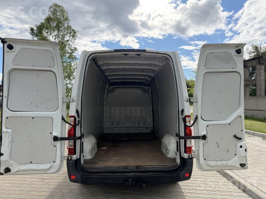 White Renault Master 2011 in Jelgava, with an engine capacity of 2.30 L and mileage of 246 thousand km for 9100 €, photo 10 on AUTOMOTO.COM.LV