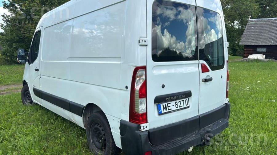 White Renault Master 2011 in Riga, with an engine capacity of 2.30 L and mileage of 232 thousand km for 5450 €, photo 7 on AUTOMOTO.COM.LV