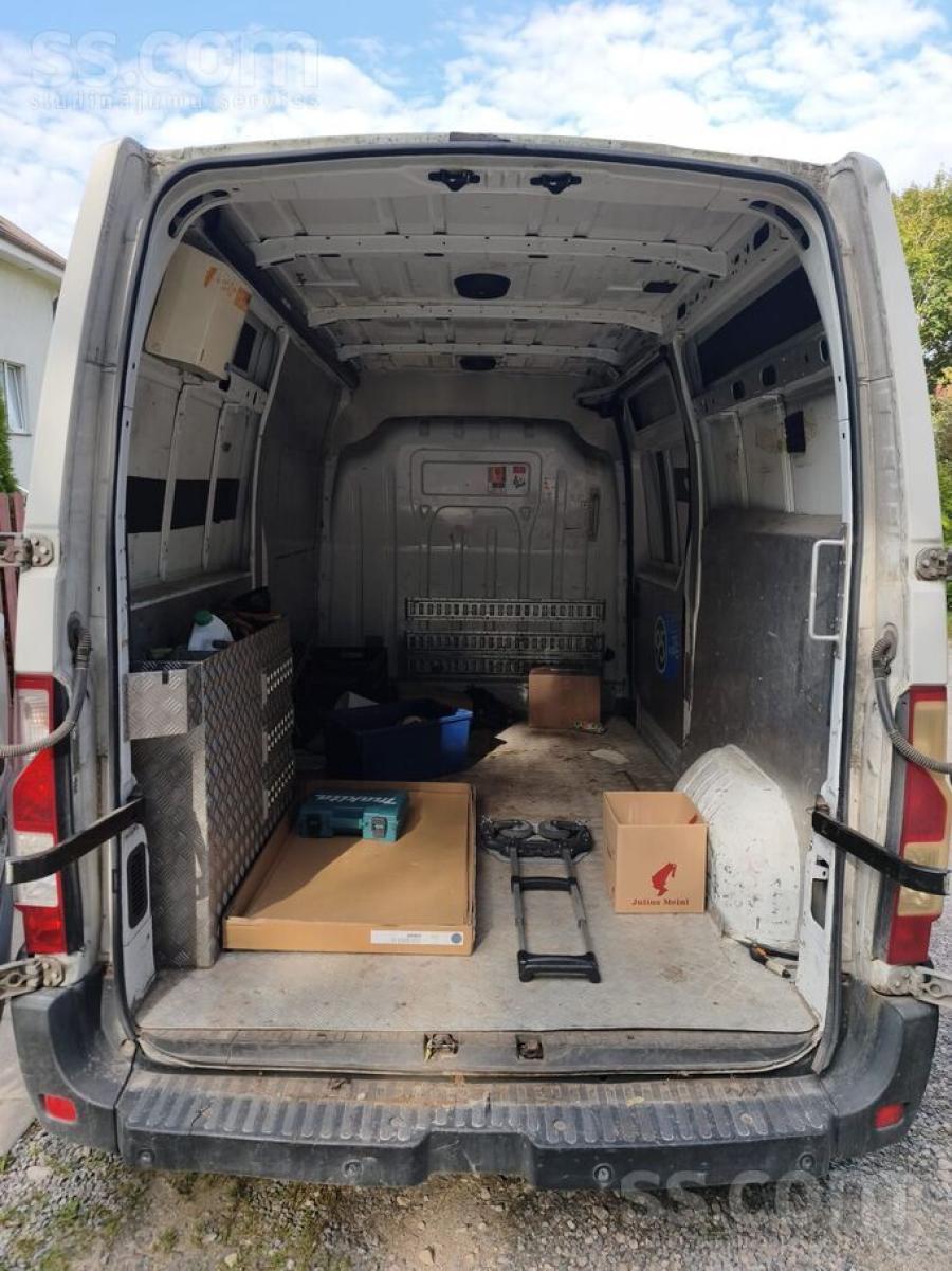 White Renault Master 2011 in Riga, with an engine capacity of 2.30 L and mileage of 405 thousand km for 3000 €, photo 3 on AUTOMOTO.COM.LV