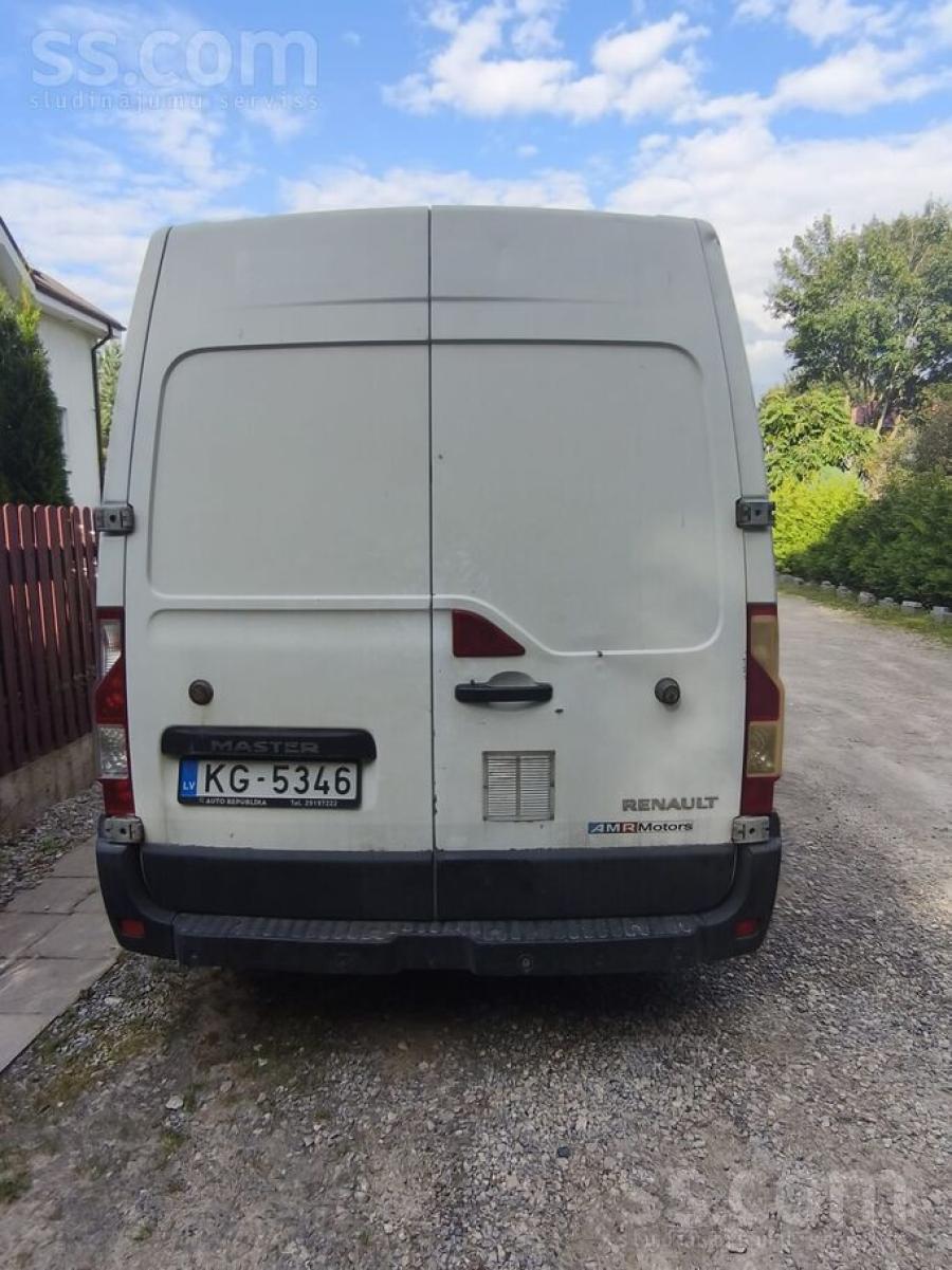 White Renault Master 2011 in Riga, with an engine capacity of 2.30 L and mileage of 405 thousand km for 3000 €, photo 4 on AUTOMOTO.COM.LV