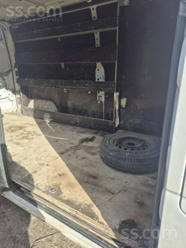 Balts Renault Master 2011 Rīga, ar dzinēja tilpumu 2.30 L un nobraukumu 401 tūkst. km par 2400 €, foto 6 vietnē AUTOMOTO.COM.LV