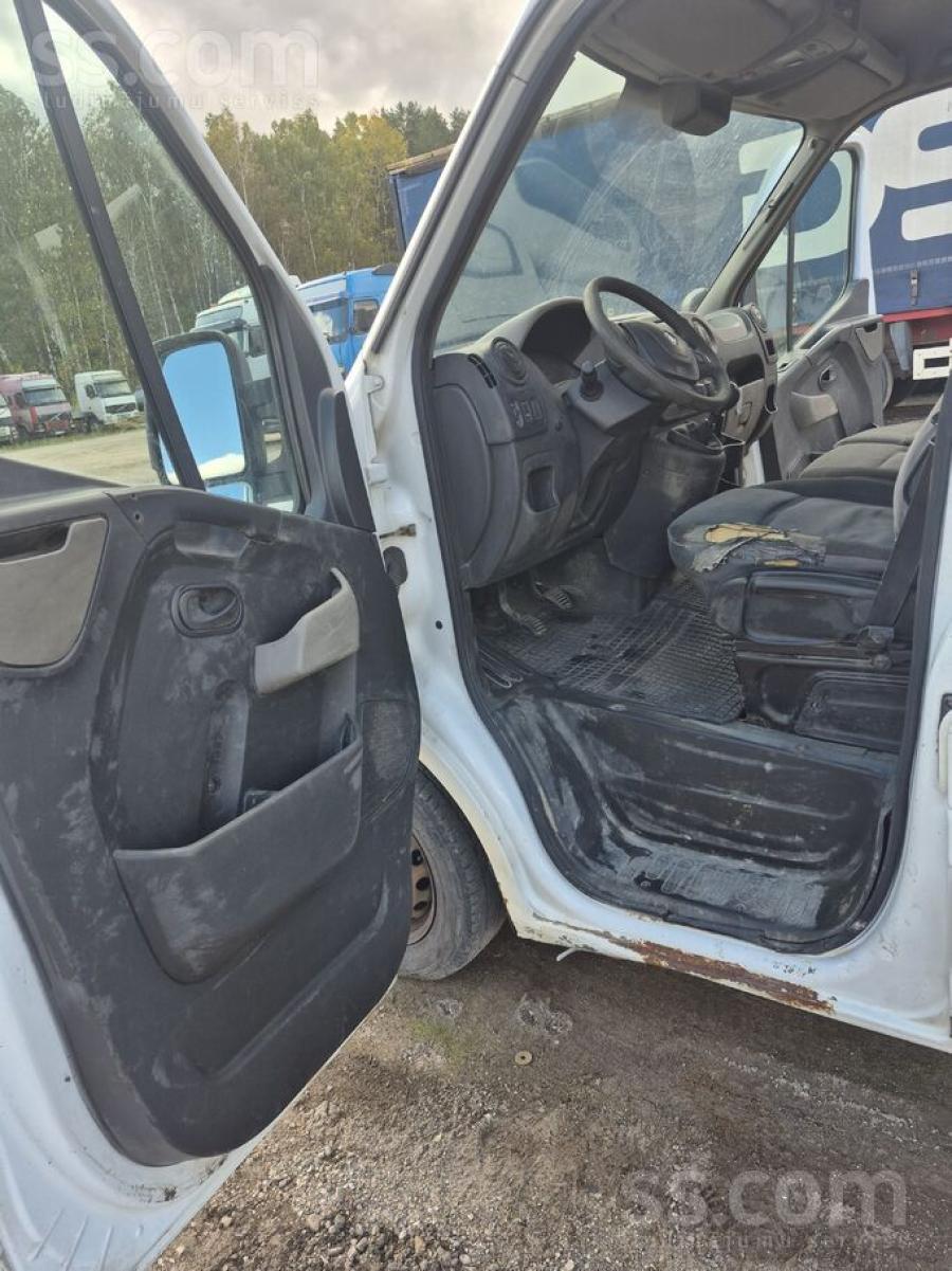 Balts Renault Master 2011 Rīga, ar dzinēja tilpumu 2.30 L un nobraukumu 401 tūkst. km par 2400 €, foto 7 vietnē AUTOMOTO.COM.LV