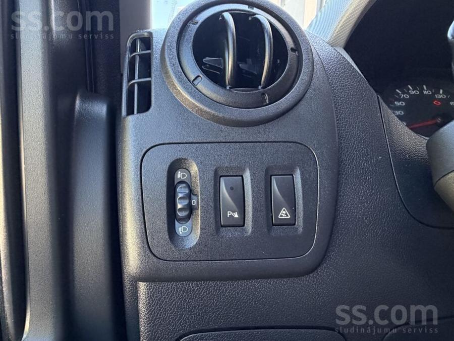 Balts Renault Master 2012 Jelgava, ar dzinēja tilpumu 2.30 L un nobraukumu 175 tūkst. km par 13900 €, foto 11 vietnē AUTOMOTO.COM.LV
