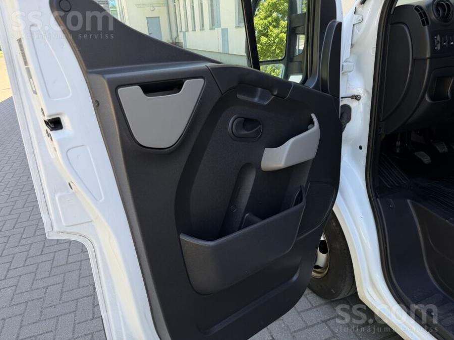 Balts Renault Master 2012 Jelgava, ar dzinēja tilpumu 2.30 L un nobraukumu 175 tūkst. km par 13900 €, foto 17 vietnē AUTOMOTO.COM.LV