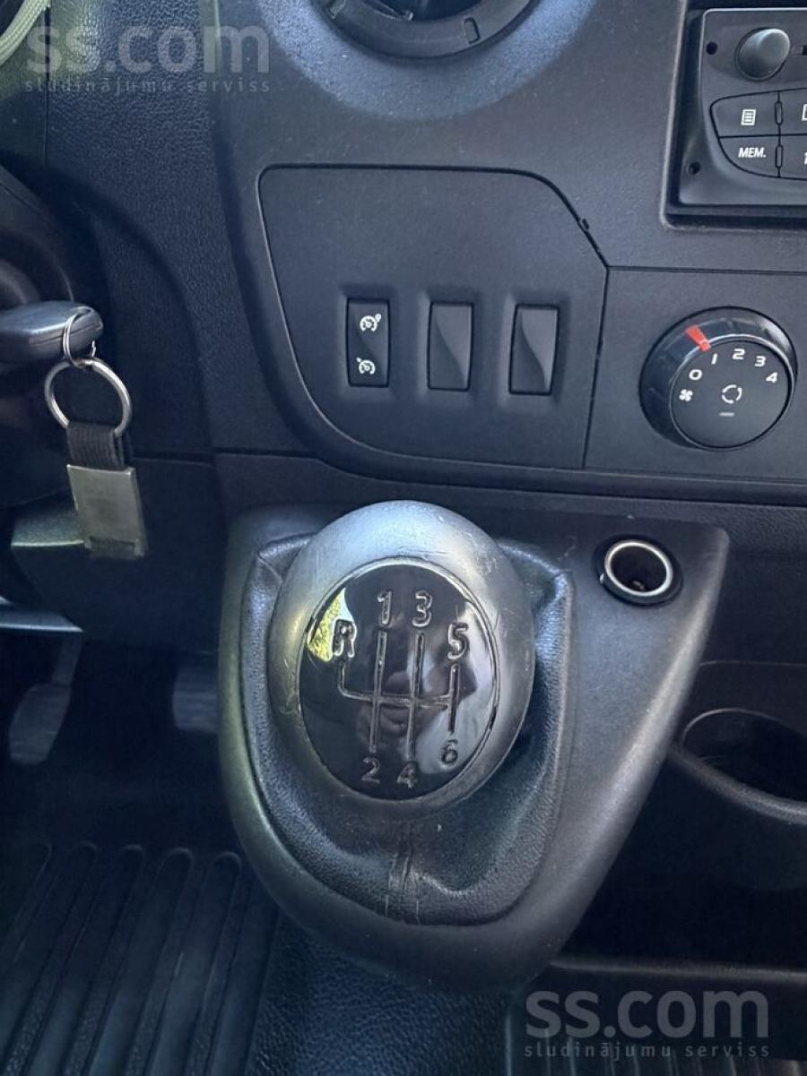 Balts Renault Master 2012 Jelgava, ar dzinēja tilpumu 2.30 L un nobraukumu 175 tūkst. km par 13900 €, foto 20 vietnē AUTOMOTO.COM.LV