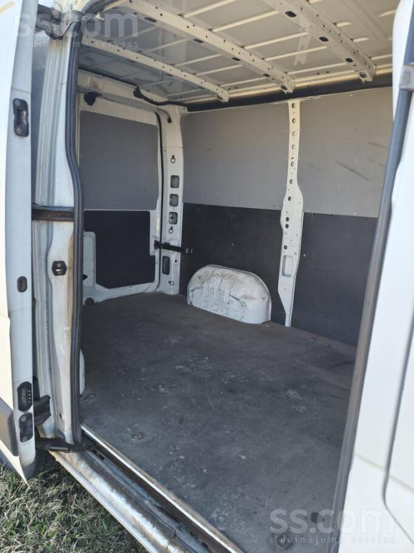 Balts Renault Master 2012 Rīga, ar dzinēja tilpumu 2.30 L un nobraukumu 424 tūkst. km par 2807 €, foto 3 vietnē AUTOMOTO.COM.LV