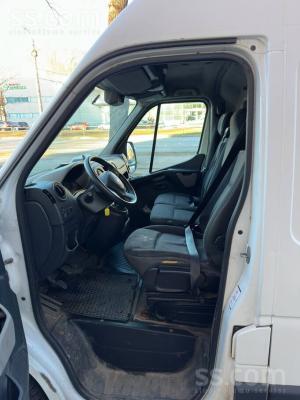 White Renault Master 2012 in Riga, with an engine capacity of 2.30 L and mileage of 311 thousand km for 4000 €, photo 8 on AUTOMOTO.COM.LV