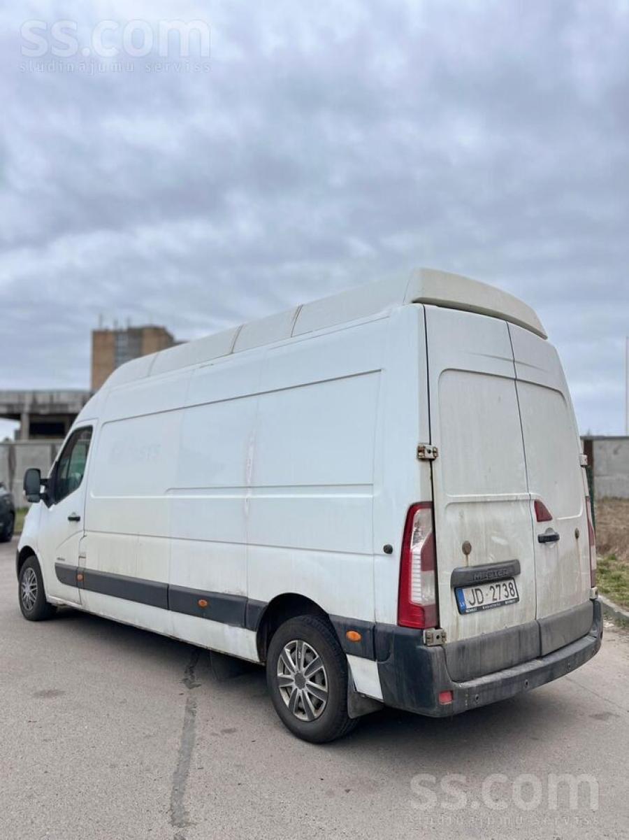 White Renault Master 2012 in Riga, with an engine capacity of 2.20 L and mileage of 503 thousand km for 3200 €, photo 4 on AUTOMOTO.COM.LV