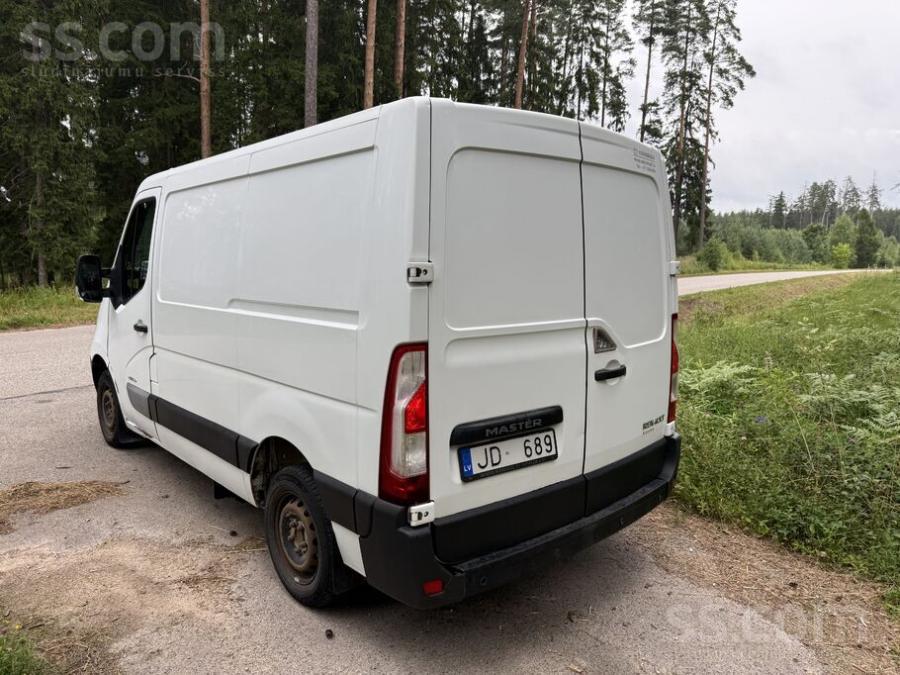 Balts Renault Master 2012 Valmiera, ar dzinēja tilpumu 2.30 L un nobraukumu 436 tūkst. km par 3600 €, foto 5 vietnē AUTOMOTO.COM.LV
