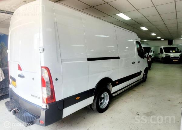 White Renault Master 2012 in Jelgava, with an engine capacity of 2.30 L and mileage of 169 thousand km for 12800 €, photo 3 on AUTOMOTO.COM.LV