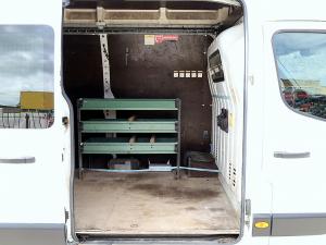 White Renault Master 2012 in Tallinn, with an engine capacity of 2.30 L and mileage of 239 thousand km for 4999 €, photo 8 on AUTOMOTO.COM.LV