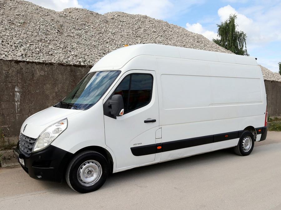 White Renault Master 2012 in Tallinn, with an engine capacity of 2.30 L and mileage of 239 thousand km for 4999 €, photo 12 on AUTOMOTO.COM.LV