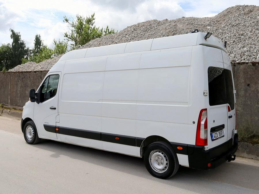 White Renault Master 2012 in Tallinn, with an engine capacity of 2.30 L and mileage of 239 thousand km for 4999 €, photo 14 on AUTOMOTO.COM.LV