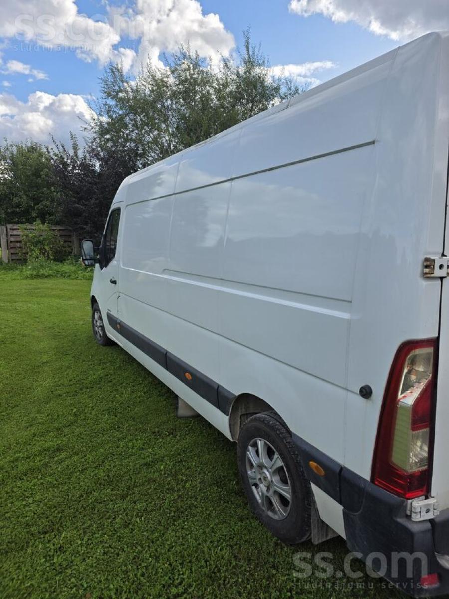 White Renault Master 2012 in Riga, with an engine capacity of 2.30 L and mileage of 406 thousand km for 5600 €, photo 3 on AUTOMOTO.COM.LV