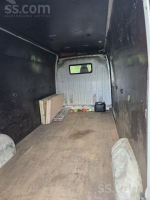 White Renault Master 2012 in Riga, with an engine capacity of 2.30 L and mileage of 406 thousand km for 5600 €, photo 7 on AUTOMOTO.COM.LV