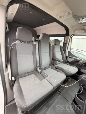 White Renault Master 2012 in Riga, with an engine capacity of 2.30 L and mileage of 336 thousand km for 8000 €, photo 4 on AUTOMOTO.COM.LV