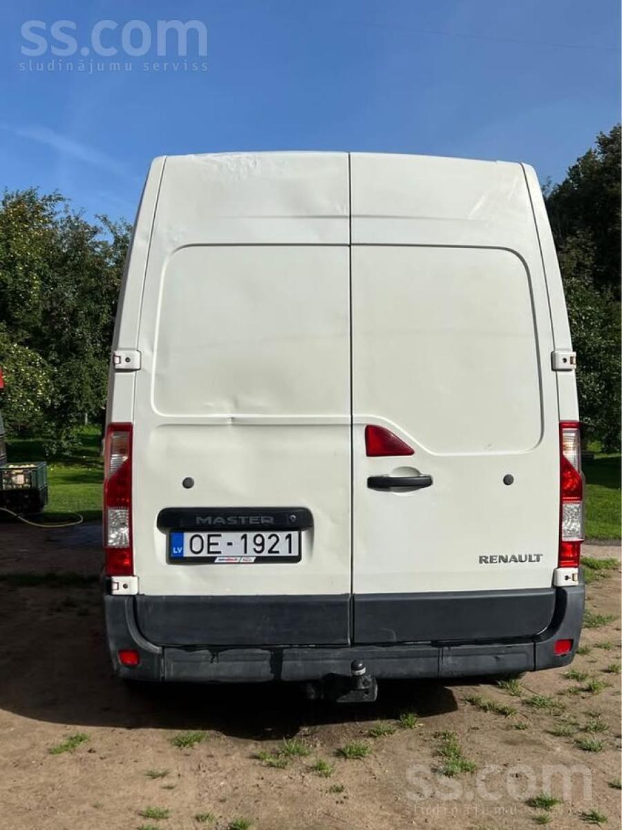 White Renault Master 2012 in Bauska, with an engine capacity of 2.30 L and mileage of 414 thousand km for 4500 €, photo 5 on AUTOMOTO.COM.LV