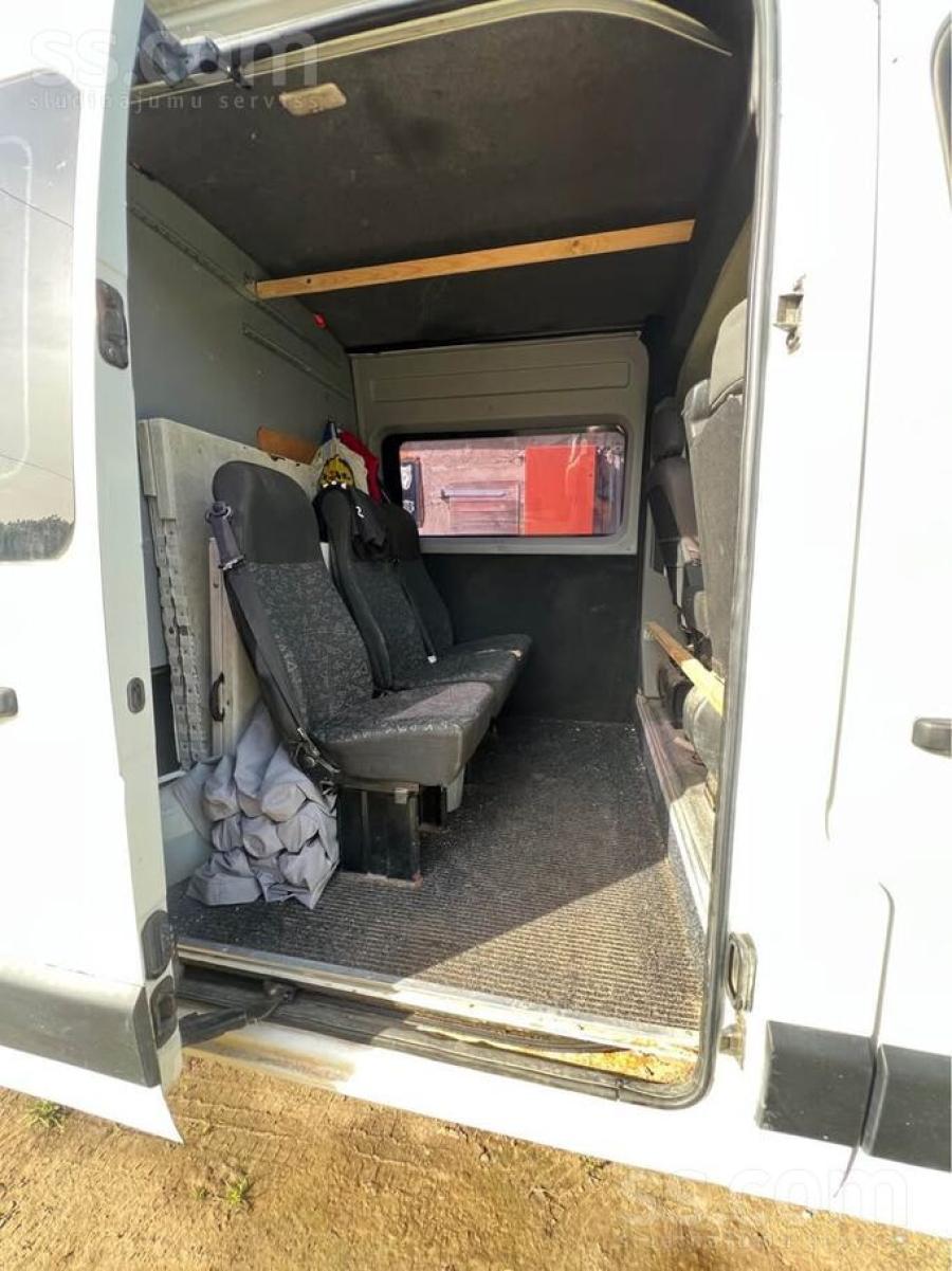 White Renault Master 2012 in Bauska, with an engine capacity of 2.30 L and mileage of 414 thousand km for 4500 €, photo 10 on AUTOMOTO.COM.LV