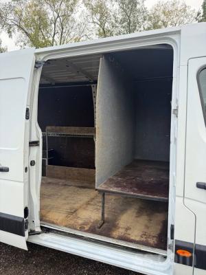 Balts Renault Master 2012 Tallina, ar dzinēja tilpumu 2.30 L un nobraukumu 291 tūkst. km par 6790 €, foto 20 vietnē AUTOMOTO.COM.LV