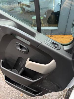 Balts Renault Master 2012 Tallina, ar dzinēja tilpumu 2.30 L un nobraukumu 291 tūkst. km par 6790 €, foto 26 vietnē AUTOMOTO.COM.LV