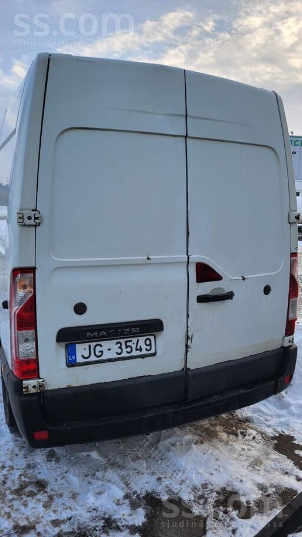 White Renault Master 2013 in Riga, with an engine capacity of 2.30 L and mileage of 514 thousand km for 4200 €, photo 5 on AUTOMOTO.COM.LV