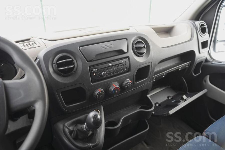 White Renault Master 2013 in Riga, with an engine capacity of 2.30 L and mileage of 305 thousand km for 12290 €, photo 10 on AUTOMOTO.COM.LV
