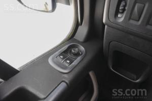 White Renault Master 2013 in Riga, with an engine capacity of 2.30 L and mileage of 305 thousand km for 12290 €, photo 17 on AUTOMOTO.COM.LV