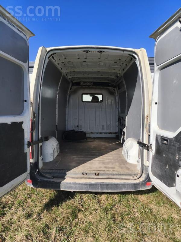 Balts Renault Master 2013 Rīga, ar dzinēja tilpumu 2.30 L un nobraukumu 478 tūkst. km par 2710 €, foto 4 vietnē AUTOMOTO.COM.LV