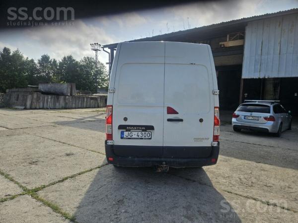 White Renault Master 2013 in Valmiera, with an engine capacity of 2.30 L and mileage of 474 thousand km for 3550 €, photo 6 on AUTOMOTO.COM.LV