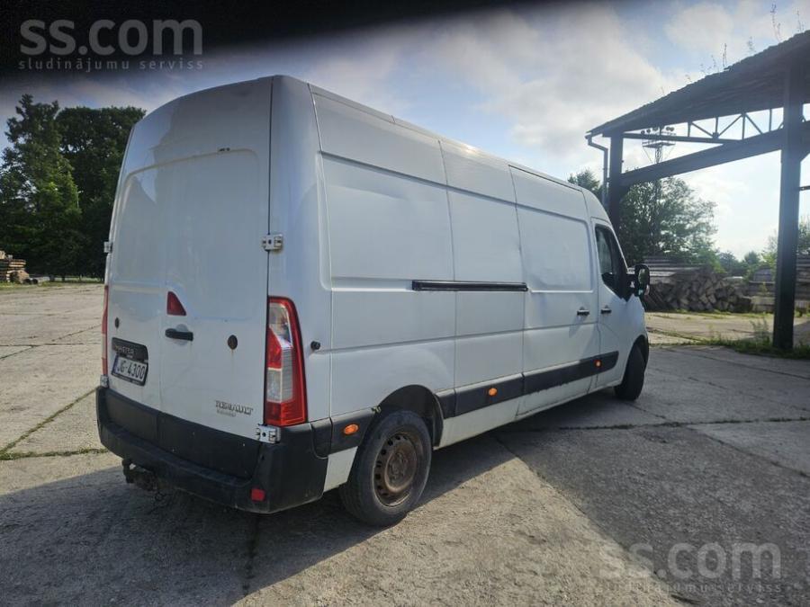 White Renault Master 2013 in Valmiera, with an engine capacity of 2.30 L and mileage of 474 thousand km for 3550 €, photo 8 on AUTOMOTO.COM.LV