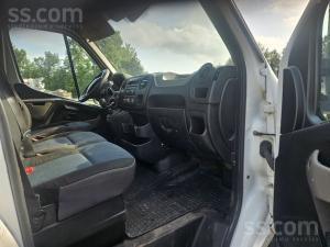 White Renault Master 2013 in Valmiera, with an engine capacity of 2.30 L and mileage of 474 thousand km for 3550 €, photo 10 on AUTOMOTO.COM.LV
