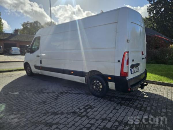 Renault Master 2013 in Valmiera on AUTOMOTO.COM.LV White Renault Master 2013 in Valmiera, with an engine capacity of 2.30 L and mileage of 481 thousand km for 3750 €, photo 4 on AUTOMOTO.COM.LV