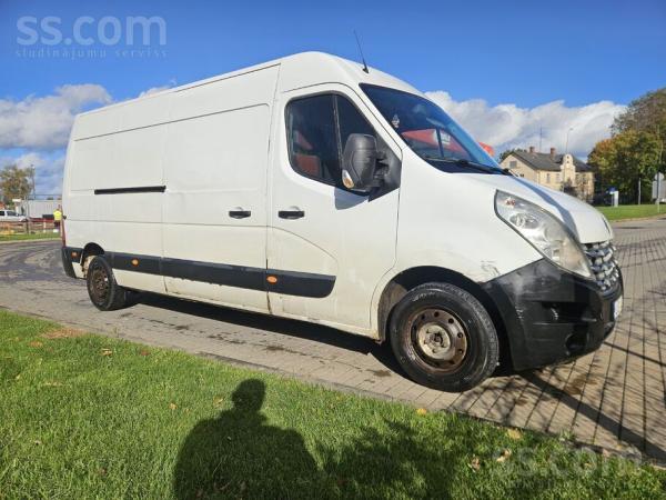 Renault Master 2013 in Valmiera on AUTOMOTO.COM.LV White Renault Master 2013 in Valmiera, with an engine capacity of 2.30 L and mileage of 481 thousand km for 3750 €, photo 7 on AUTOMOTO.COM.LV