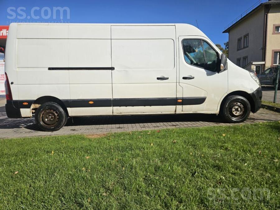 White Renault Master 2013 in Valmiera, with an engine capacity of 2.30 L and mileage of 481 thousand km for 3750 €, photo 8 on AUTOMOTO.COM.LV