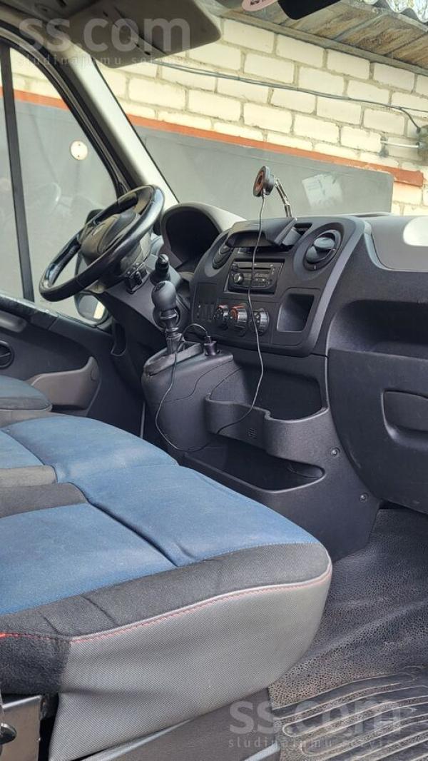 Renault Master 2013 in Riga on AUTOMOTO.COM.LV White Renault Master 2013 in Riga, with an engine capacity of 2.30 L and mileage of 569 thousand km for 3500 €, photo 6 on AUTOMOTO.COM.LV