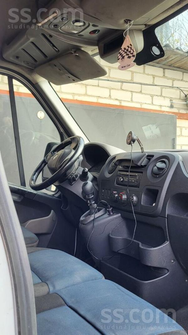 Renault Master 2013 in Riga on AUTOMOTO.COM.LV White Renault Master 2013 in Riga, with an engine capacity of 2.30 L and mileage of 569 thousand km for 3500 €, photo 7 on AUTOMOTO.COM.LV