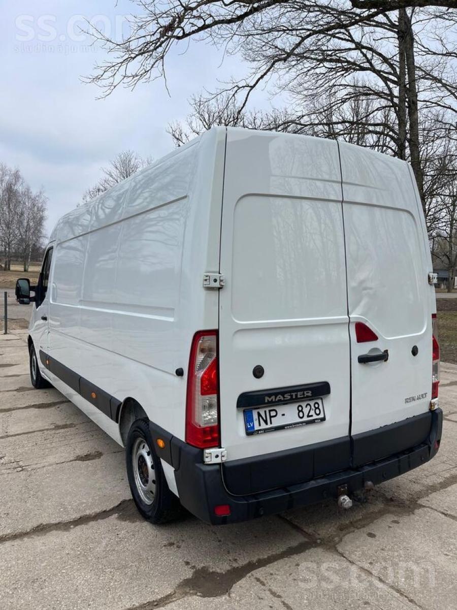 White Renault Master 2014 in Talsi, with an engine capacity of 2.30 L and mileage of 318 thousand km for 5850 €, photo 4 on AUTOMOTO.COM.LV