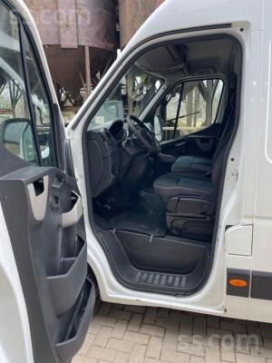 White Renault Master 2014 in Talsi, with an engine capacity of 2.30 L and mileage of 318 thousand km for 5850 €, photo 5 on AUTOMOTO.COM.LV